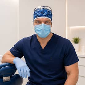 Dr Lucas Cocart, Chirurgien-dentiste à Le Tampon : Prenez RDV en ligne ...