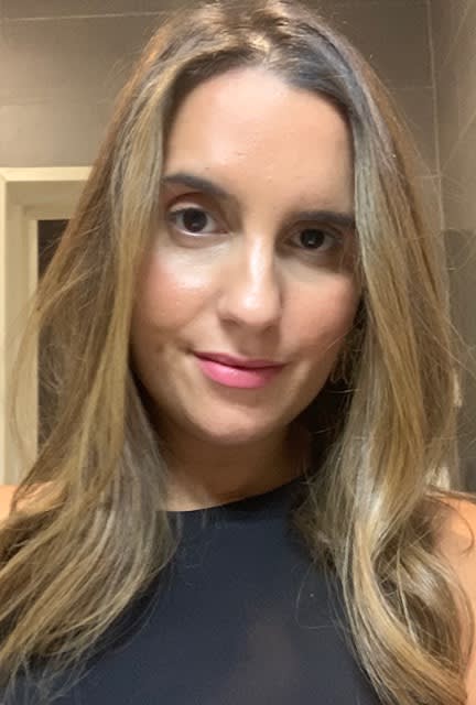 Dr Debora Oliveira, Chirurgien-dentiste à Paris : Prenez RDV en ligne - Doctolib