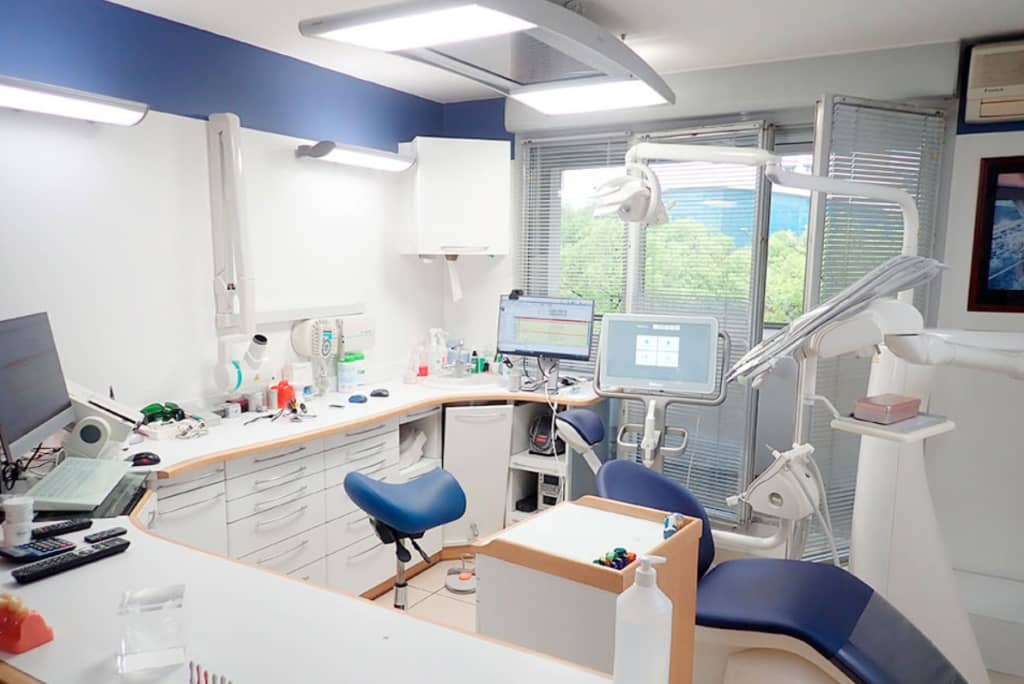 Dr Rafael PENA, Chirurgien-dentiste à Vaulx-en-Velin - Doctolib