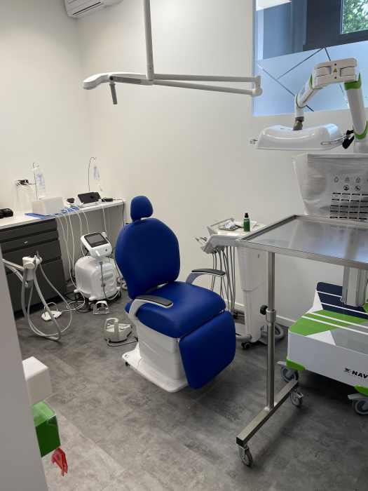 Dr Eric AMSELLEM, Chirurgien-dentiste à Neuilly-sur-Seine - Doctolib