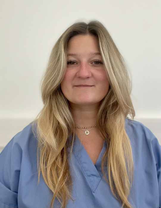 Dr Juliette MICHAUD, Chirurgien-dentiste à : Prenez RDV en ligne - Doctolib