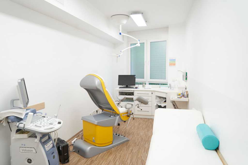 Frau Dr. med. Katrin Kehren, Frauenarzt / Gynäkologe in Neuss - Doctolib