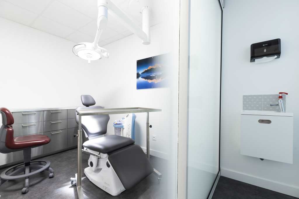 Dr Benjamin ROSENBACH, Chirurgien-dentiste à Vienne - Doctolib