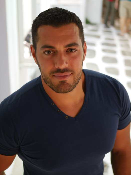 M. Adrien AGNELLO, Ostéopathe à Cannes : Prenez rendez-vous en ligne ...