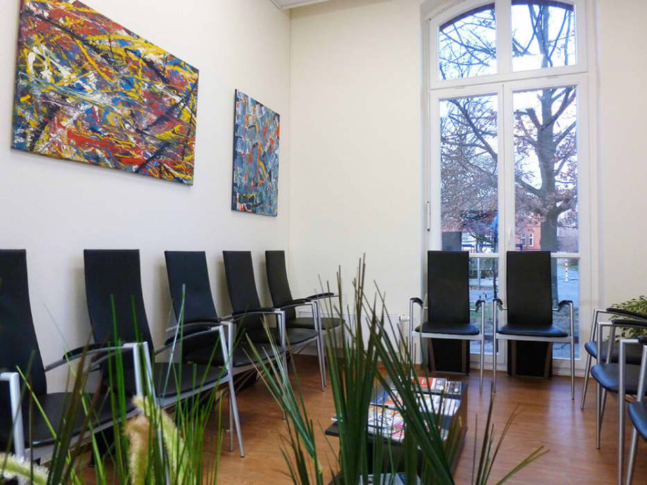 Herr Senoussi Kaba, Orthopäde und Unfallchirurg in Hannover - Doctolib