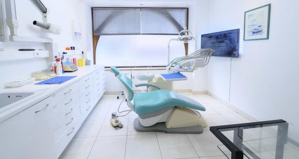 Dr Patrick Chelala, Chirurgien-dentiste à Paris : Prenez RDV en ligne ...