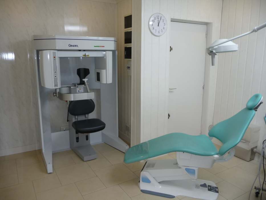 Dr David AZRIA, Chirurgien-dentiste à Montmagny : Prenez RDV en ligne ...