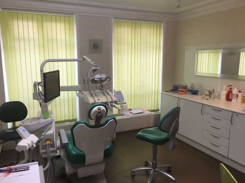 Dr Brigitte FITOUSSI, Chirurgien-dentiste à Paris - Doctolib