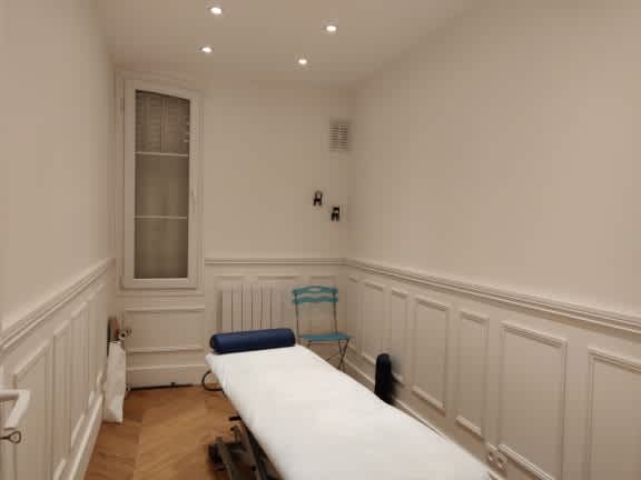 Adrien HENRY, Masseur-kinésithérapeute à Villepreux - Doctolib