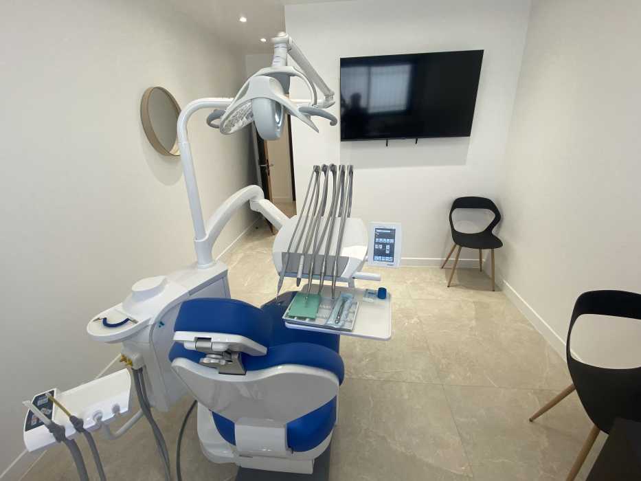 Dr Samson KHEMIS, Chirurgien-dentiste à Châteauneuf-les-Martigues ...