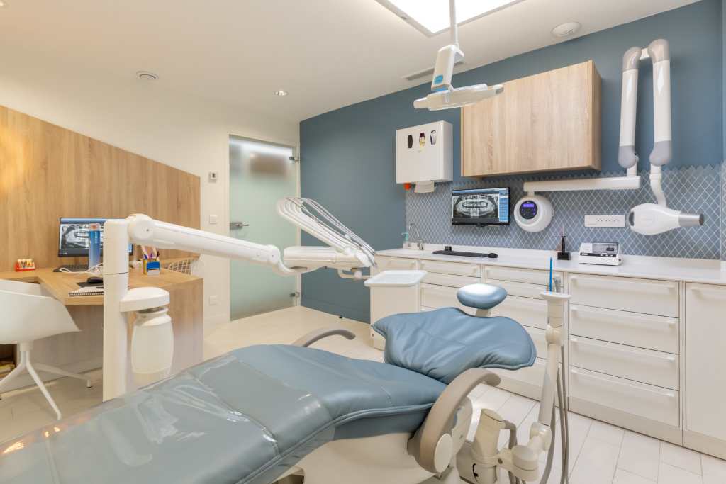 Dr Nathaniel KOTT, Chirurgien-dentiste à Montigny-le-Bretonneux, Saint ...