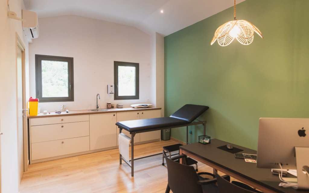 Dr Sarah PARIS, Médecin généraliste à Piton Saint-Leu - Doctolib