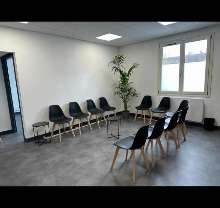 Dr Elodie ASMAR, Ophtalmologue à Verneuil-en-Halatte - Doctolib