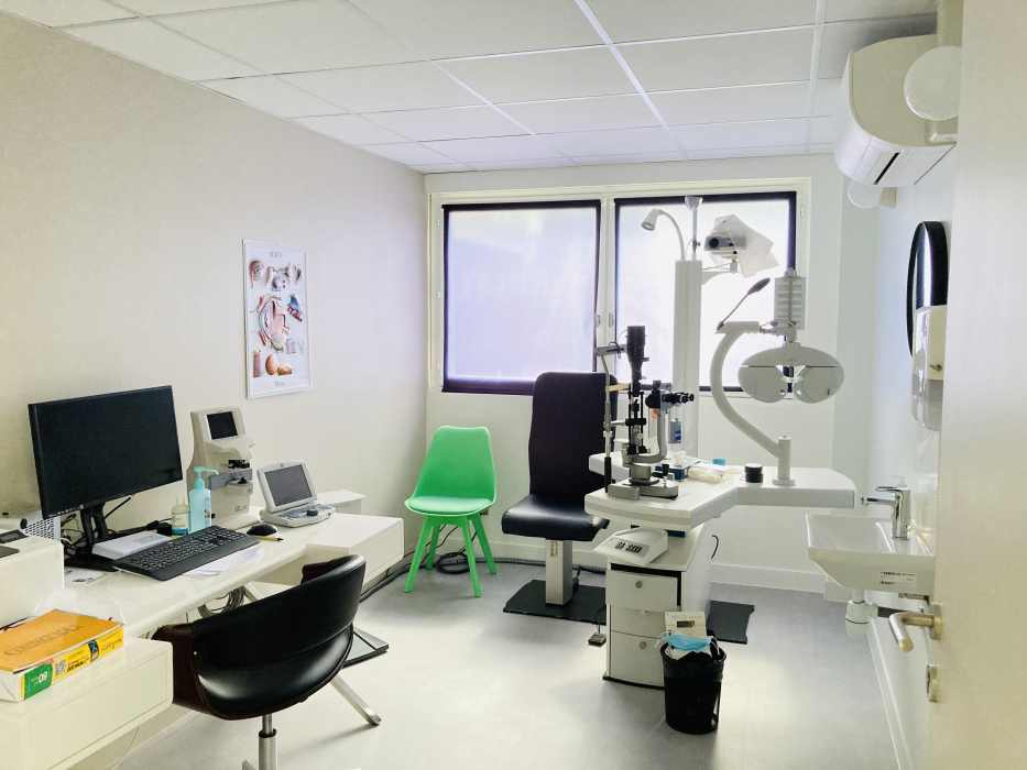 Dr Benjamin SCEMLA, Ophtalmologue à Fontenay-aux-Roses, Paris - Doctolib