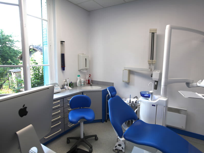 Dr Pavel MANOV, Chirurgien-dentiste à Cailloux-sur-Fontaines - Doctolib