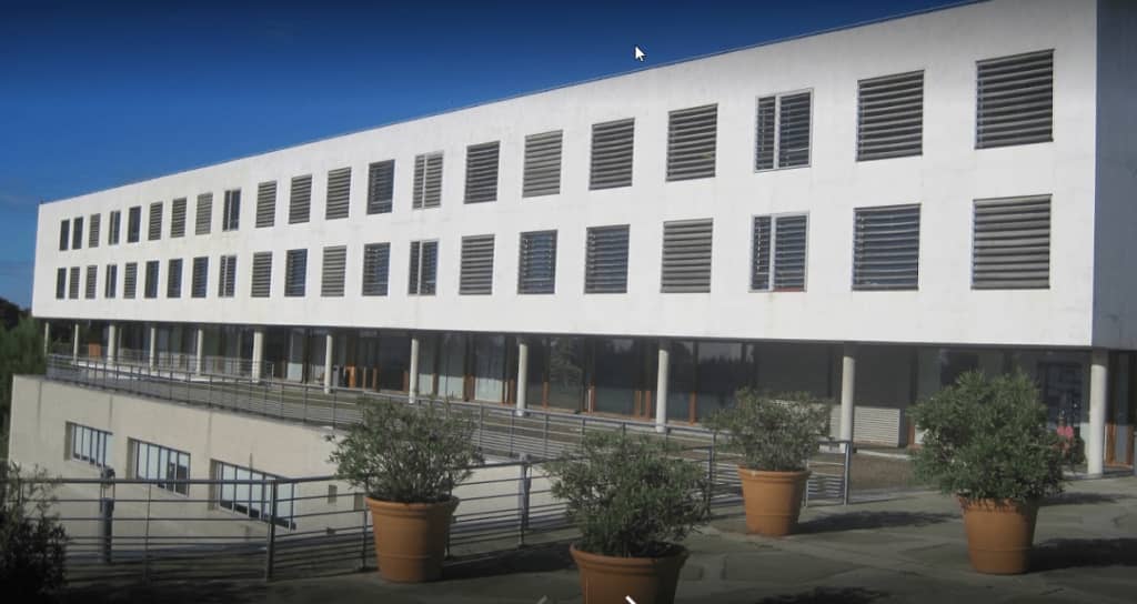 Dr Baya COULIBALY, Gastro-entérologue et hépatologue à Carpentras ...