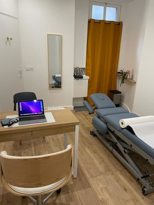 Mme Adeline ROUSSEL, Masseur-kinésithérapeute à Paris - Doctolib