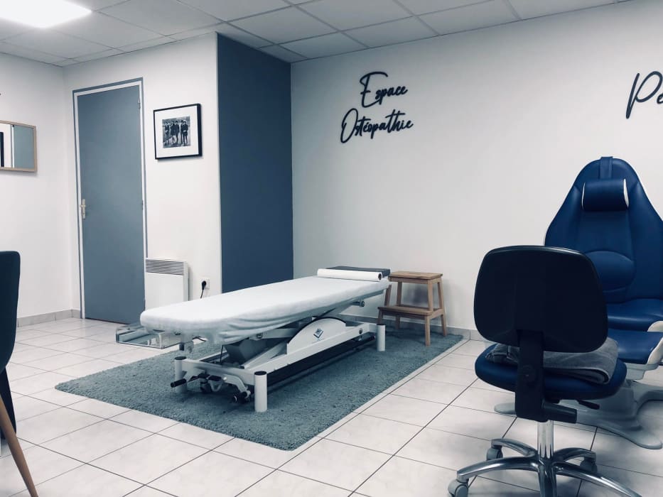 M. Benjamin FEUILLET, Pédicure-podologue à L'Aigle - Doctolib