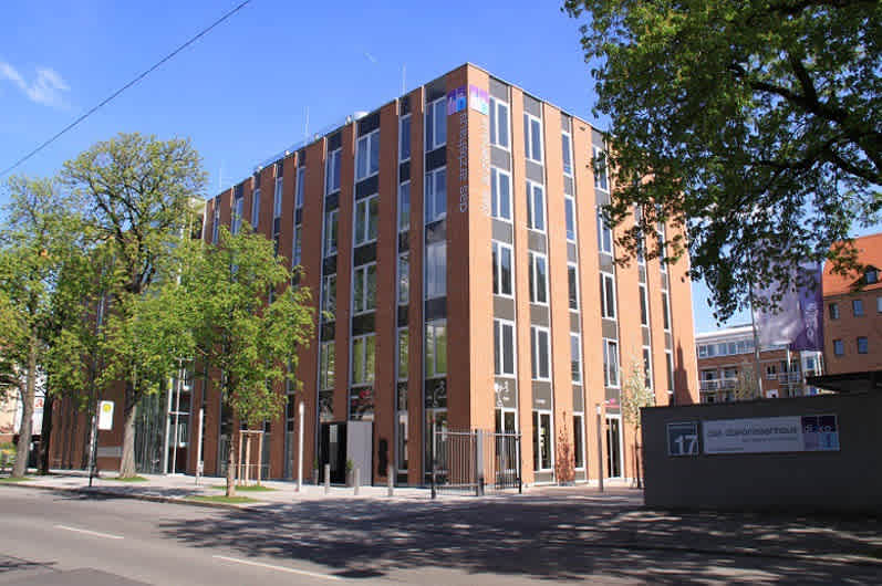 Herr Dr. med. Volker Moll, Urologe in Augsburg : Online ...