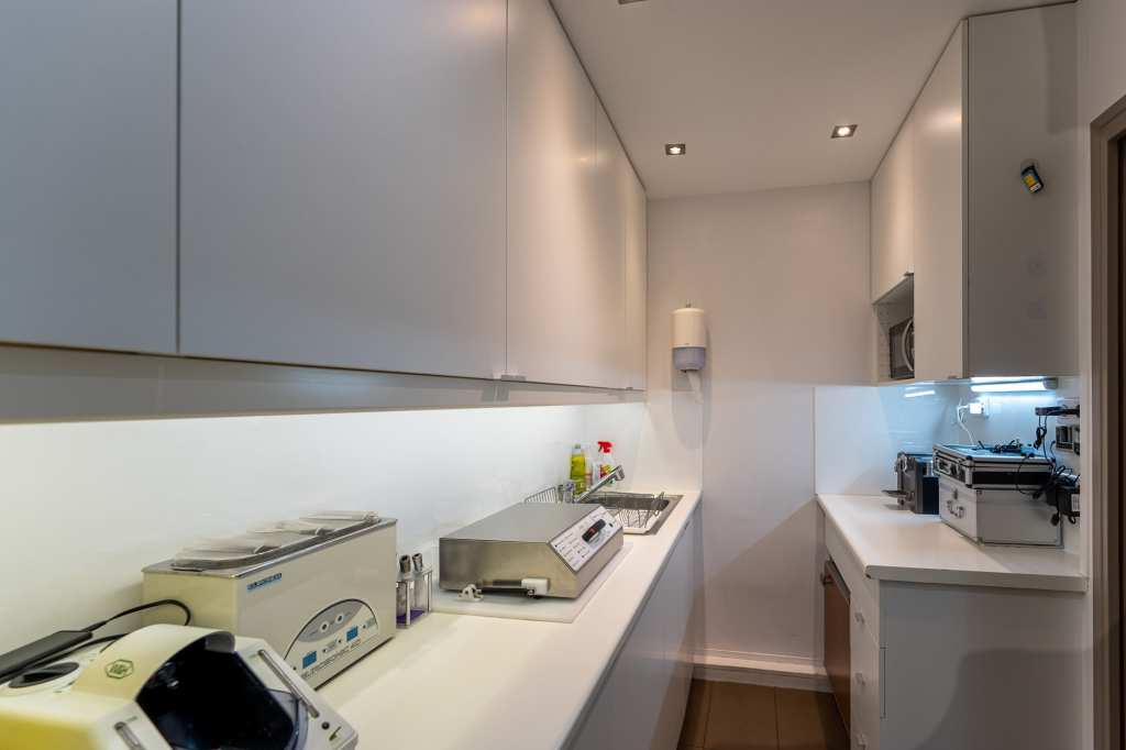 Dr Hélène Riou, Chirurgien-dentiste à Paris : Prenez RDV en ligne ...