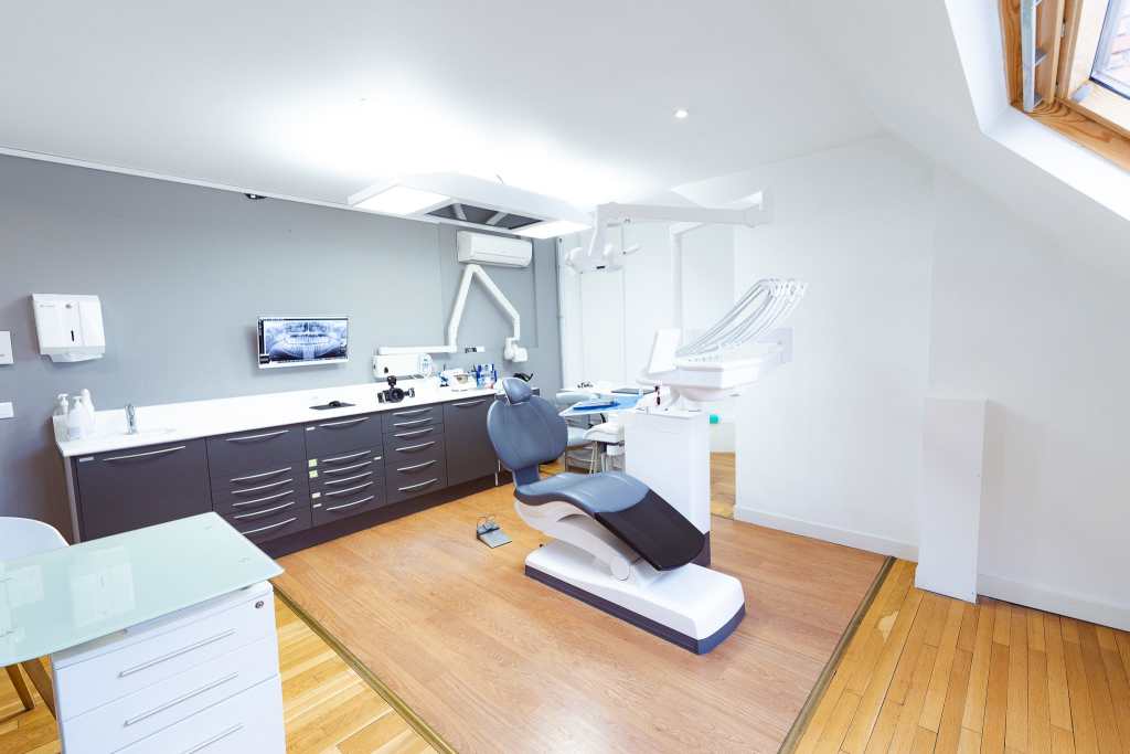 Dr Julien FRAMEZELLE, Chirurgien-dentiste à Paris - Doctolib