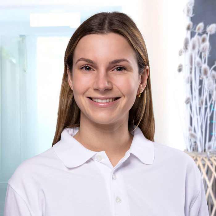 Nadine Bergmann, Zahnarzt in Hafenlohr : Termin online buchen - Doctolib