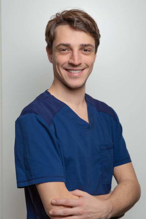 Dr Edouard LE ROUX, Chirurgien-dentiste à Paris : Prenez RDV en ligne ...