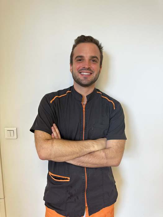 M. Tom VILLIERS, Chirurgien-dentiste à : Prenez rendez-vous en ligne ...