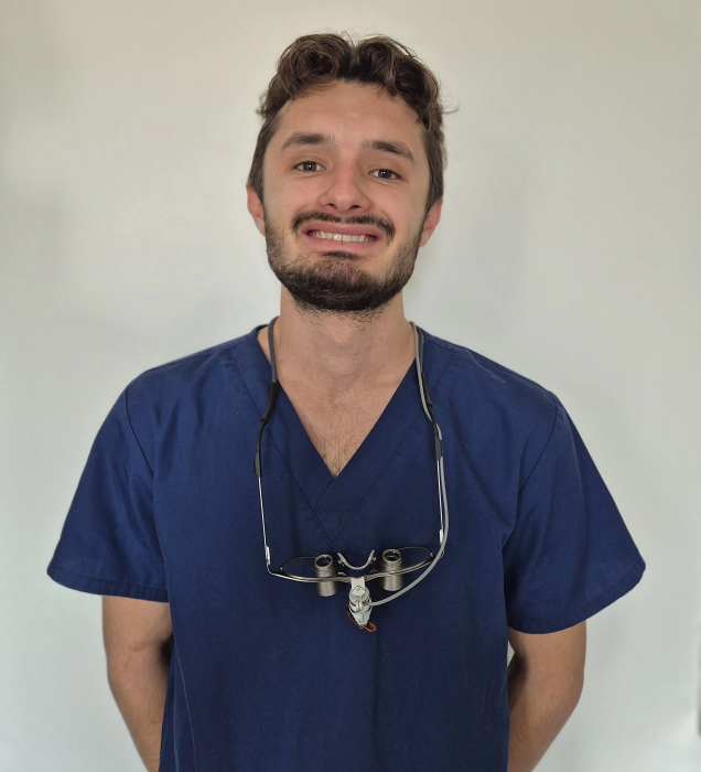 Dr Adrien BROSSEAU, Chirurgien-dentiste à Marseille - Doctolib