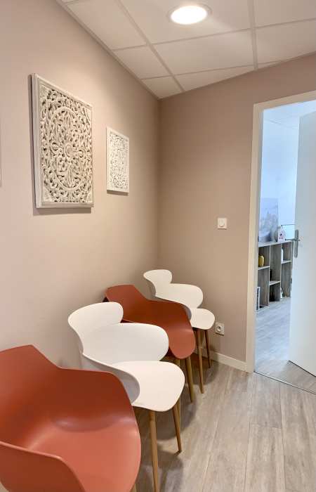 Mme Adeline VO, Ostéopathe à Saint-Priest : Prenez RDV en ligne - Doctolib