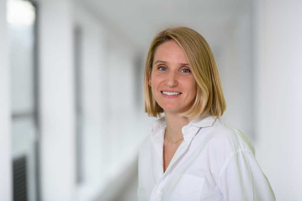 Dr Caroline FINE, Gastro-entérologue et hépatologue à Caluire-et-Cuire ...